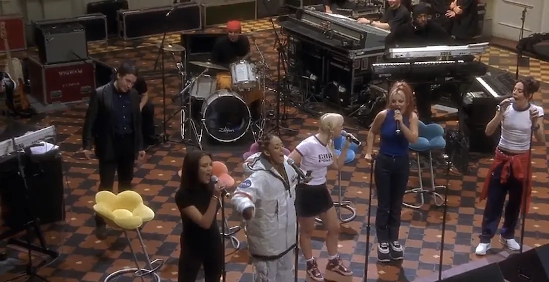 34 Baffling 'Spice World' Moments That You Probably Overlooked During ...
