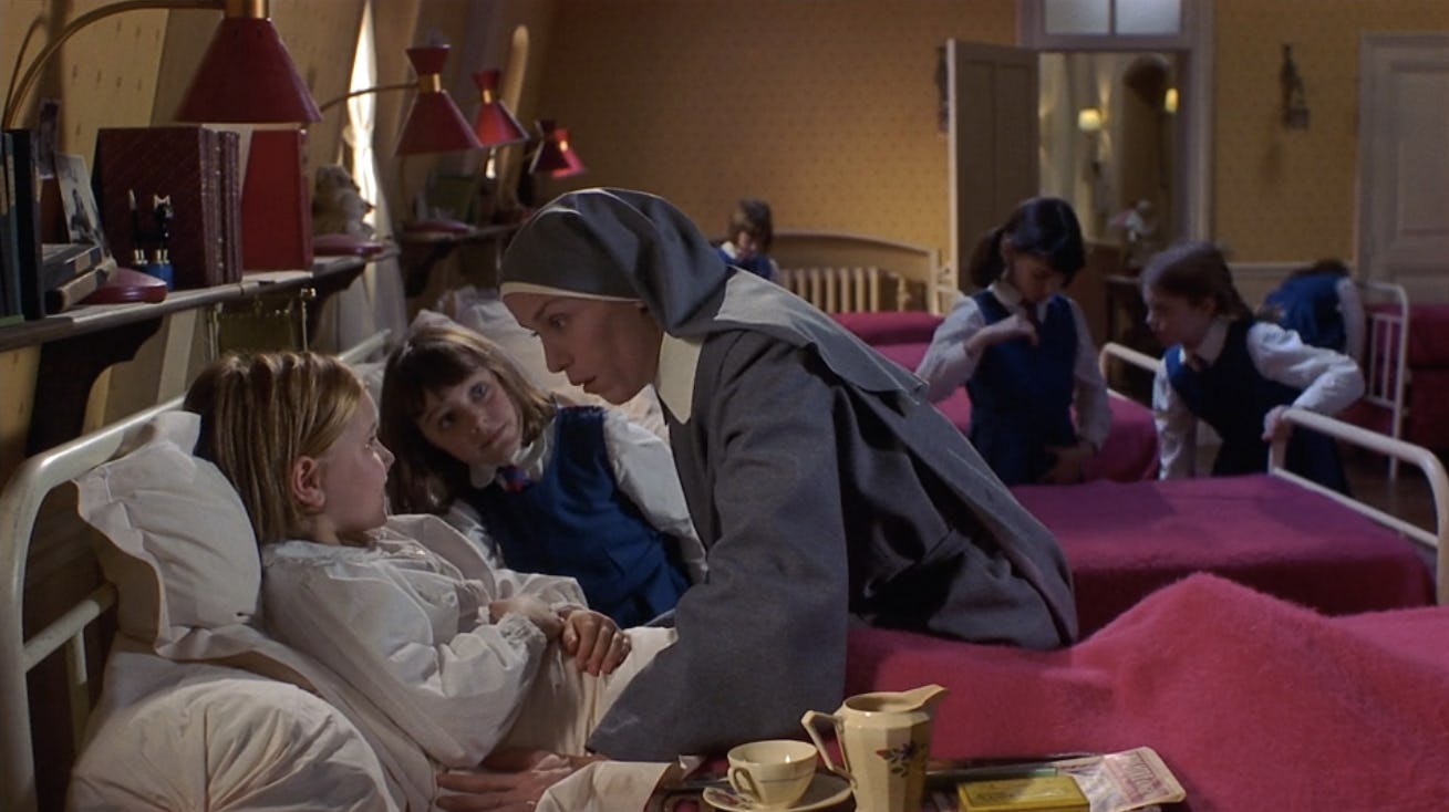 19 Weird Moments In 'Madeline' That Make Revisiting This Movie ...