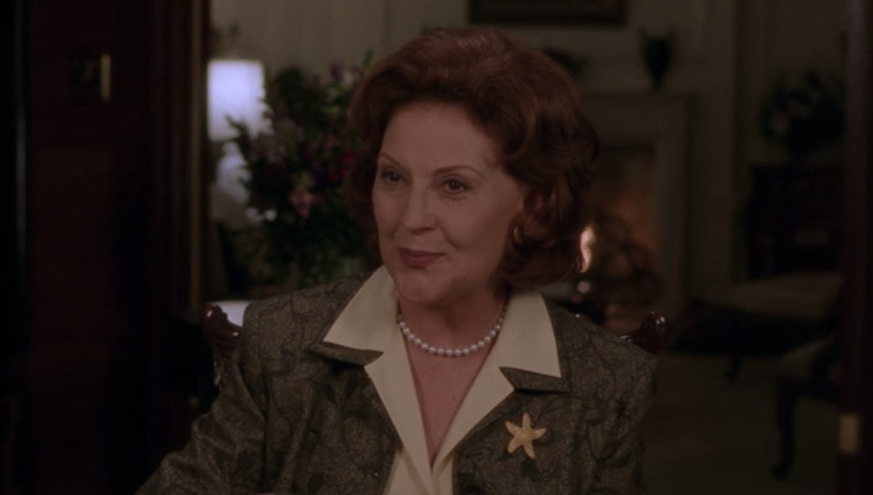 37 Emily Gilmore Moments That Prove She Should Be Your Favorite ...