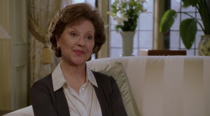 37 Emily Gilmore Moments That Prove She Should Be Your Favorite ...