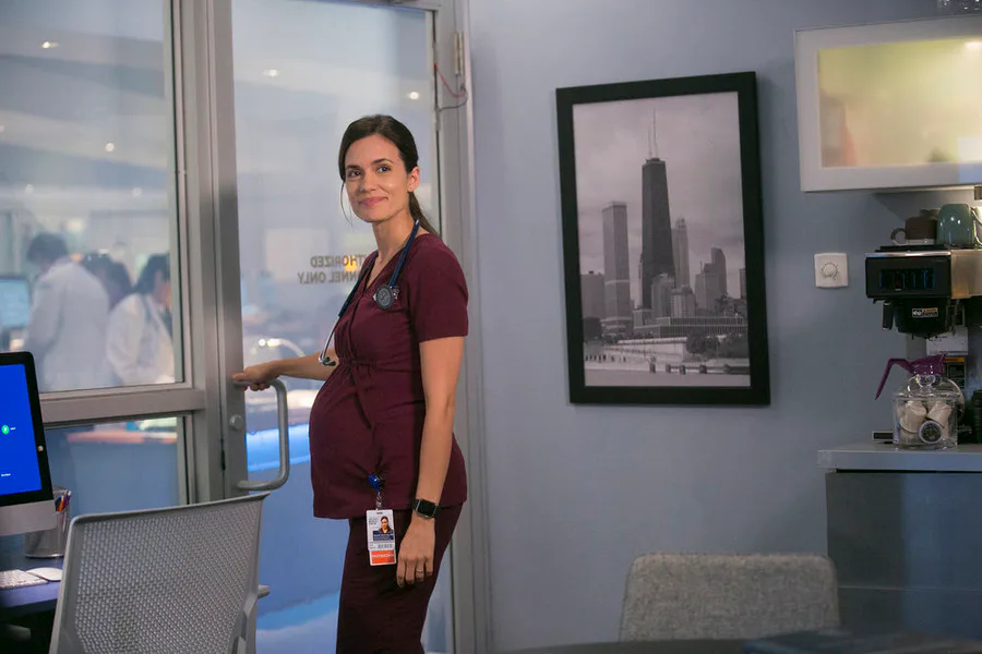 'Chicago Med' Star Torrey DeVitto Reveals How Playing Single Mother ...