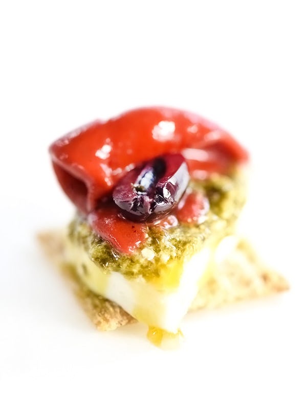 12 Cracker Topping Ideas That Will Make You Feel Extra Fancy