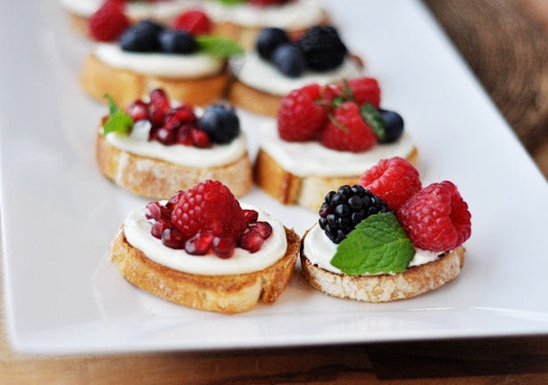 12 Cracker Topping Ideas That Will Make You Feel Extra Fancy