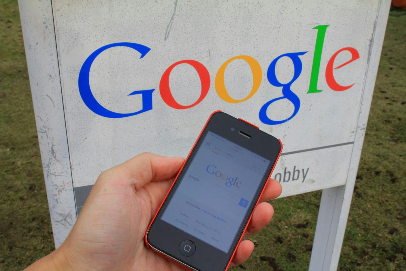 7 Ways You Can Use Your Phone To Get Healthier, Stronger, & More Energized