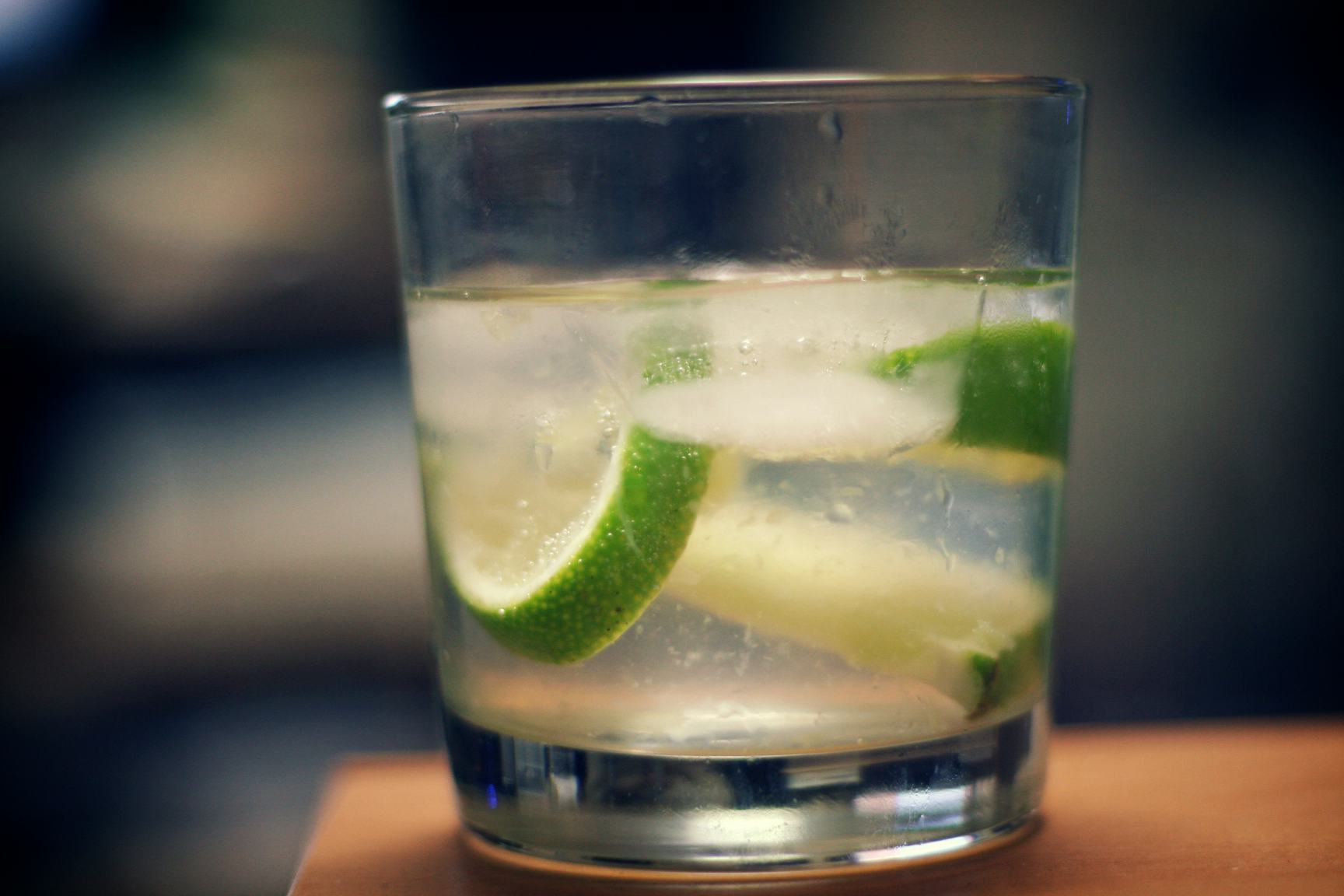 How To Drink Alcohol & Be Healthy At The Same Time With 7 Easy Tips