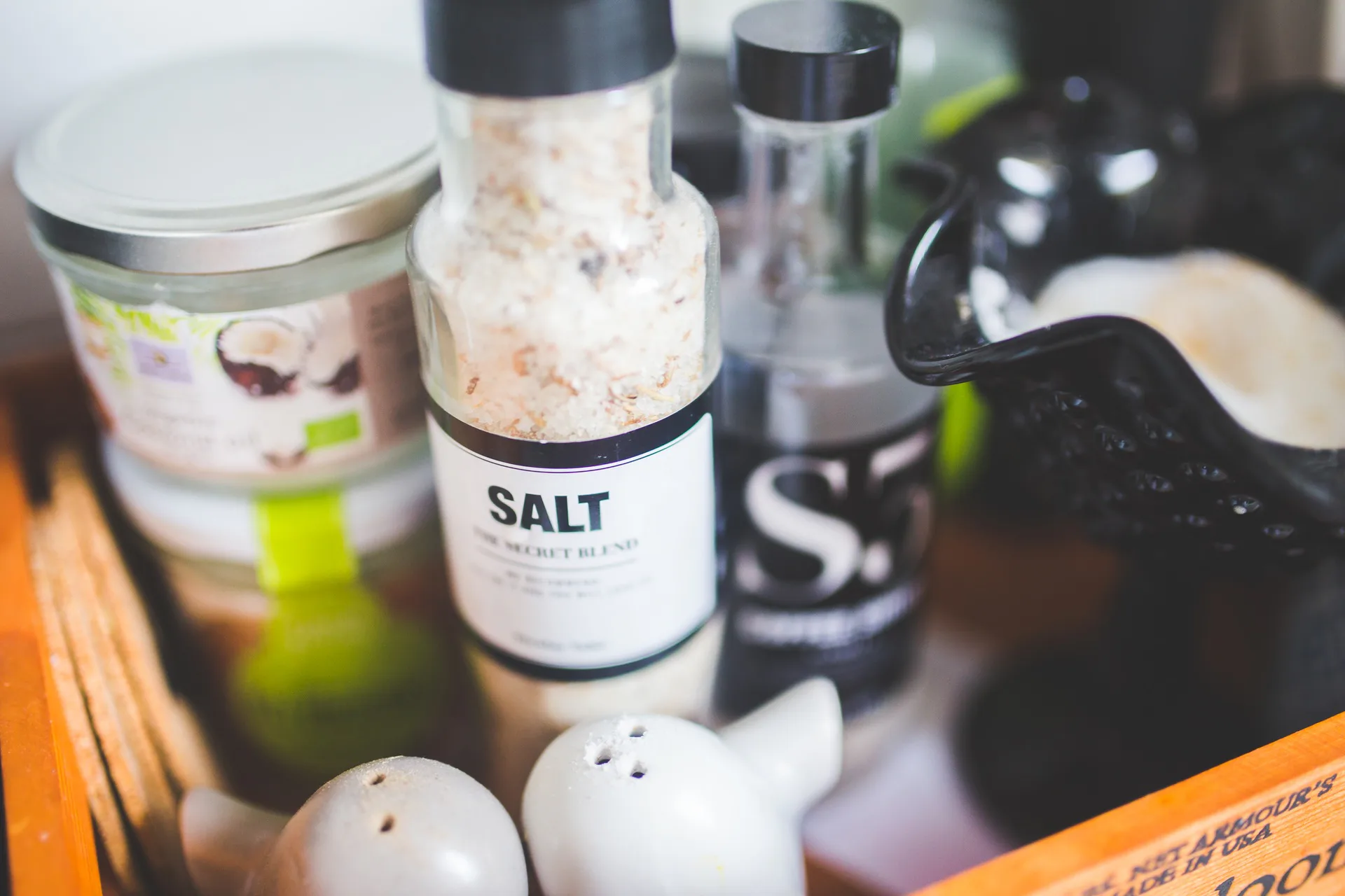 10 Hacks To De-Bloat Before A Night Out, So You Don't Feel Uncomfortable
