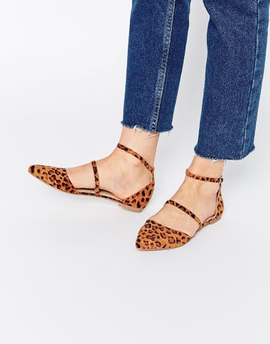 25 Trendy Flats For Fall That Won't Have You Feeling Like Your ...