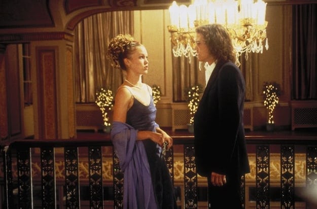 11 Things Every Girl Wanted To Wear To Prom In The 2000s