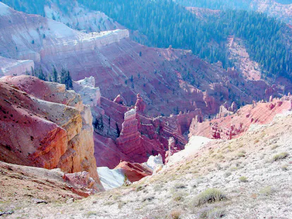 8 Best Places To Hike In The Fall When The Foliage Is At Its Peak