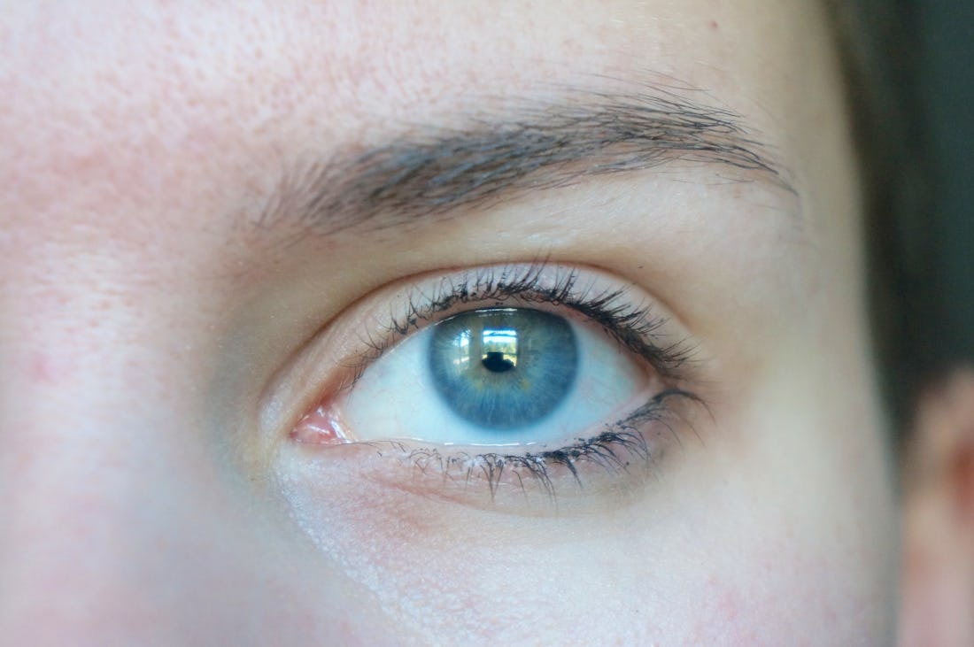 How To Try The Clumpy Mascara Trend In A Less Dramatic Way — PHOTOS