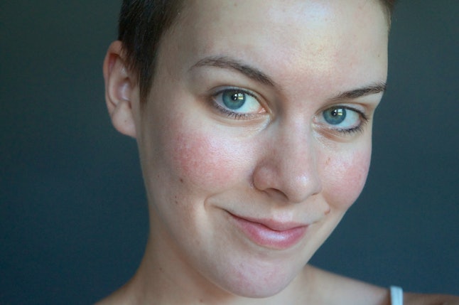 How To Wear Blush When You Have Naturally Flushed Skin — PHOTOS