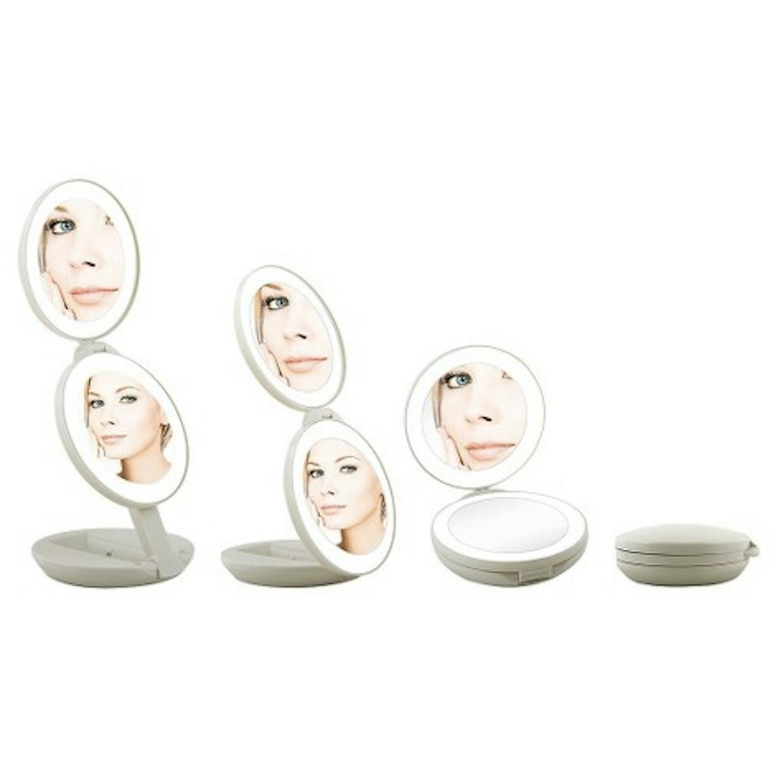 20 Essential Beauty Products For Travel That Are Perfect For On-The-Go ...