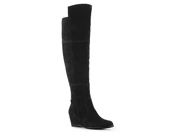 The 8 Best Boots To Wear On Campus While Braving Chilly Weather To Get ...