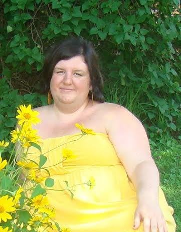 27 Plus Size Women Show Off Their Arms Because Being Sleeveless Isn't ...