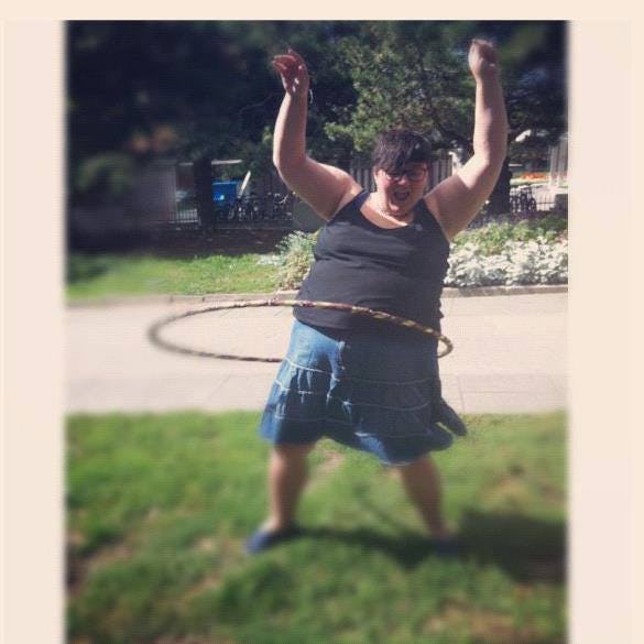 27 Plus Size Women Show Off Their Arms Because Being Sleeveless Isn't ...