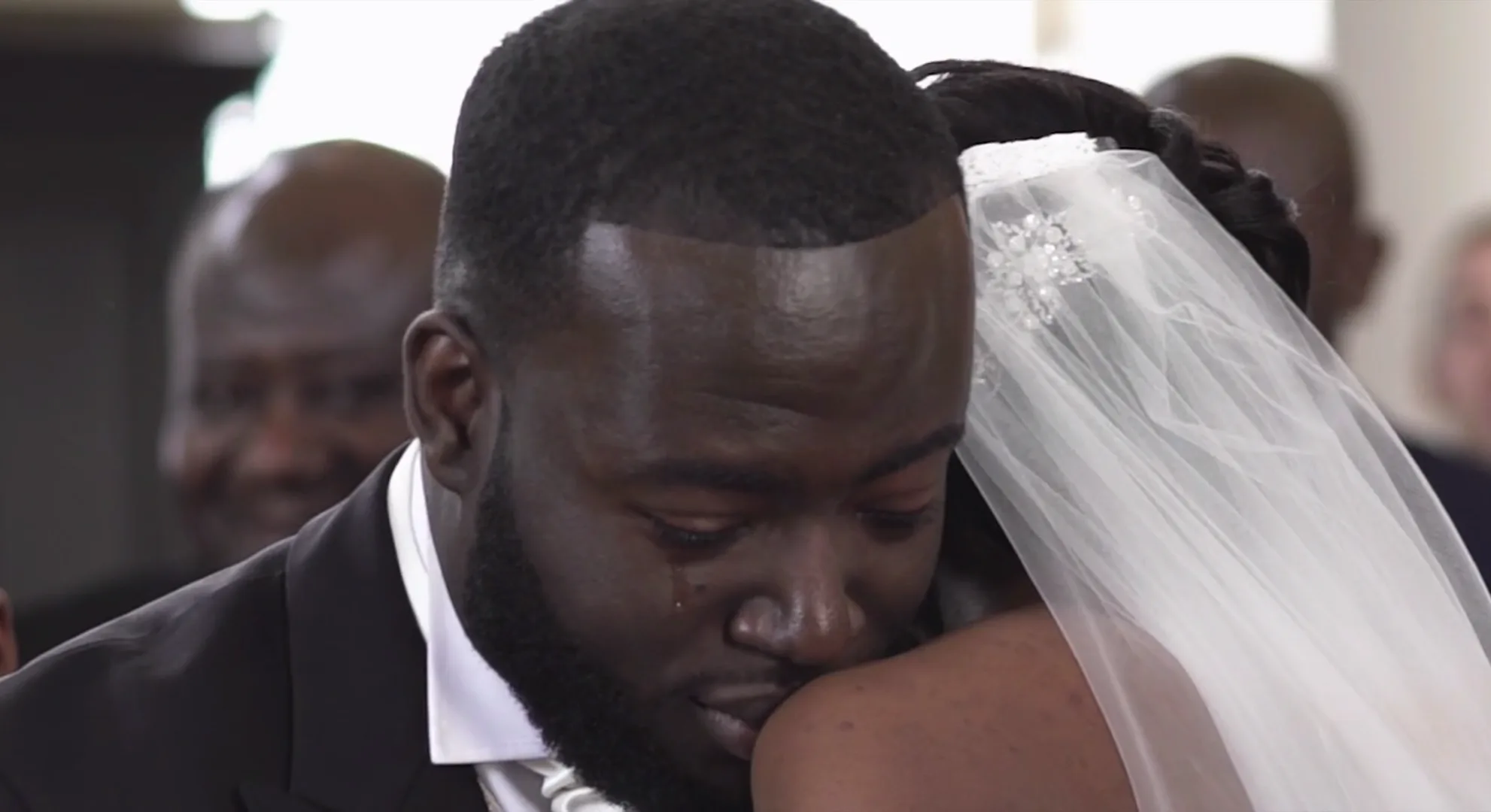 This Groom Crying As His Bride Walks Down The Aisle Is #WeddingGoals ...