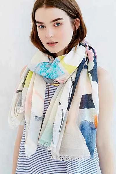 19 Fun Scarves That Will Spice Up Your Wardrobe During The Chillier ...