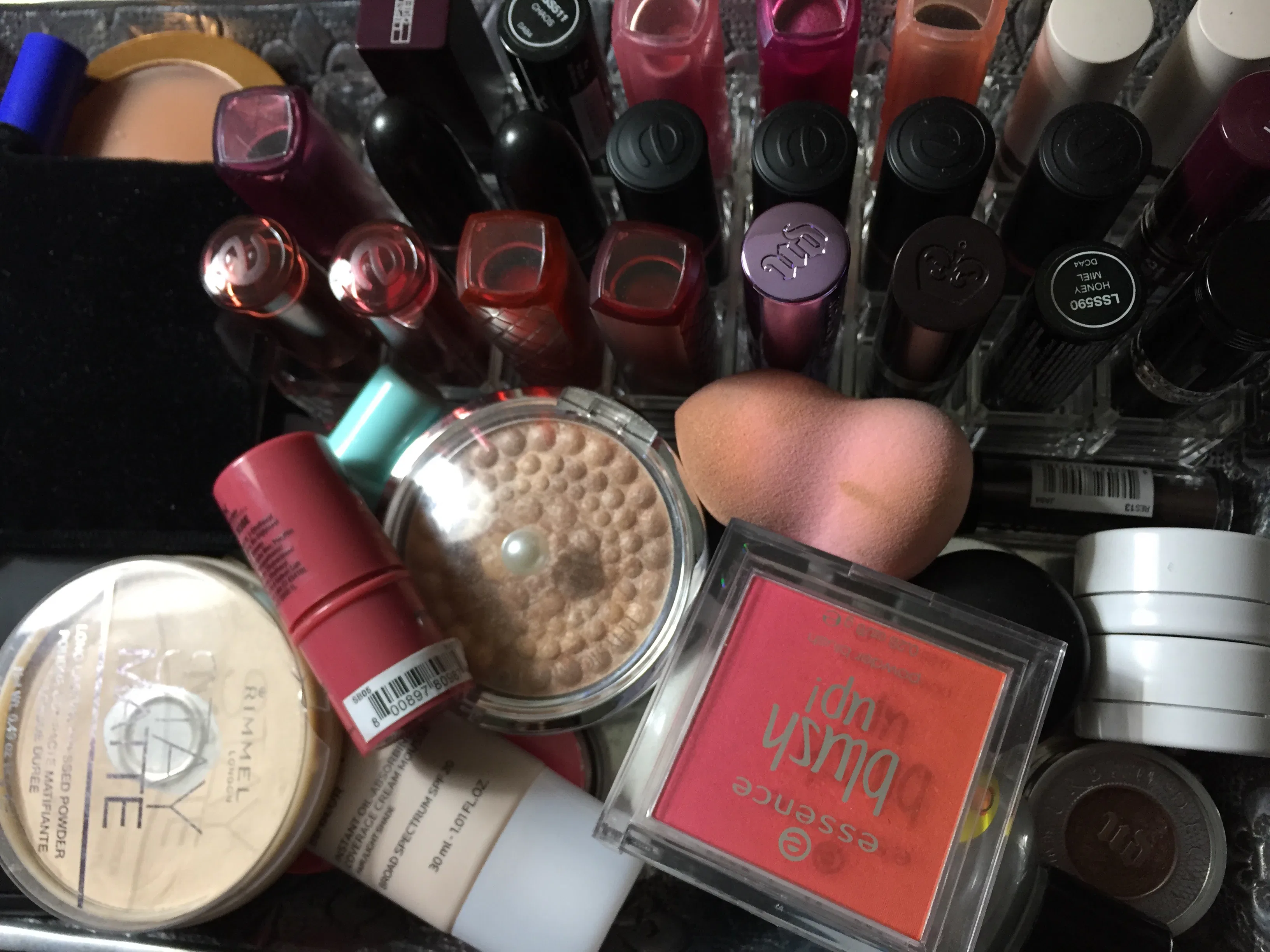 27 Weird Things The Beauty Obsessed Have Done In The Name Of All Things ...