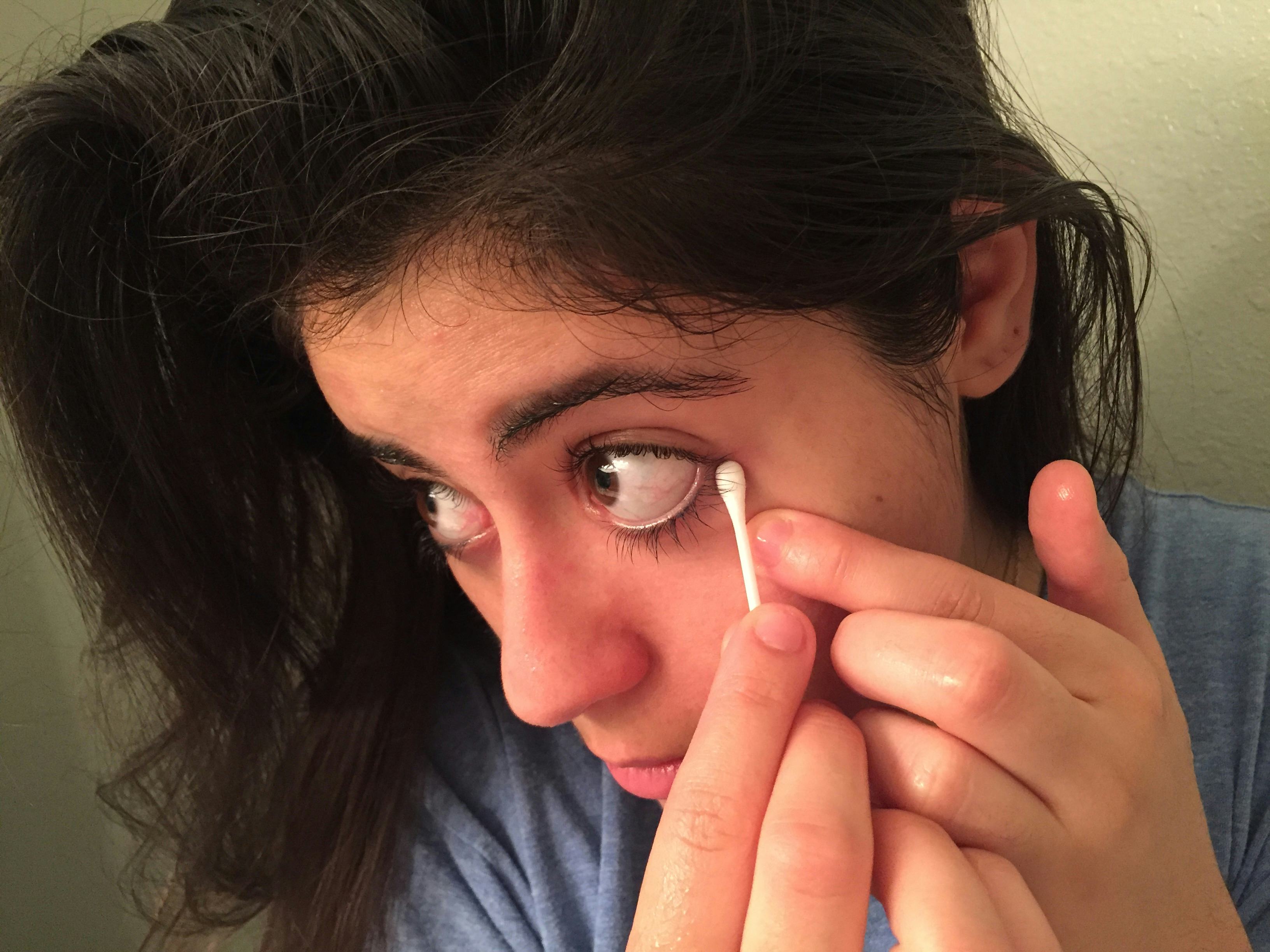 The 13 Emotional Stages Of Removing A Full Face Of Makeup