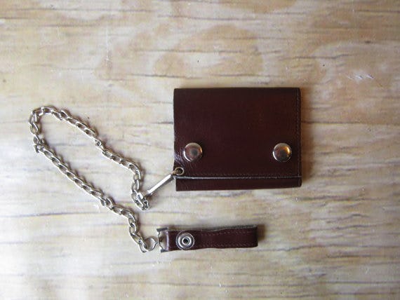 13 Important Fashion Purchases Everyone Made In The '90s & Never ...