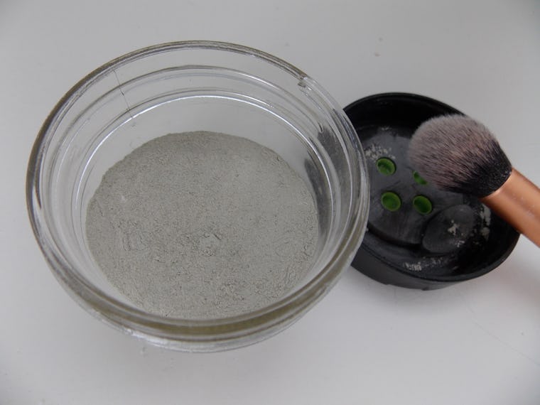 DIY Recipe For Translucent Mineral Blotting Powder: What Two Organic ...