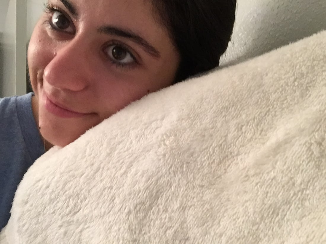 The 13 Emotional Stages Of Removing A Full Face Of Makeup