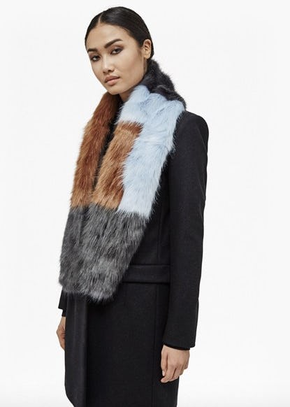 13 Faux Fur Stoles That Scream Luxury Without Breaking The Bank — PHOTOS