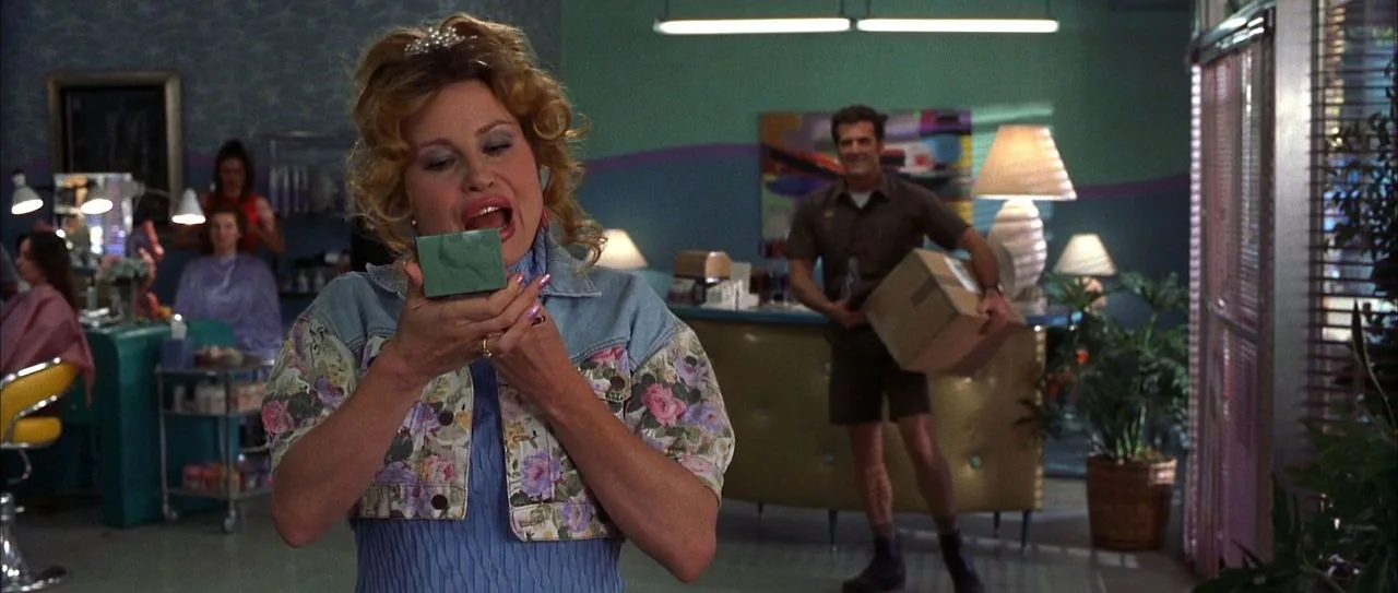 Why Paulette Is The Most Important Character In Legally Blonde