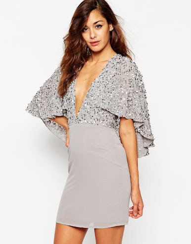 13 Cape Dresses To Fulfill Your Every 'Game Of Thrones' Fantasy — PHOTOS