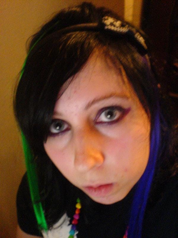 13 Things Scene Kids Wore In The Early 2000s, Because Scene Was Totally ...