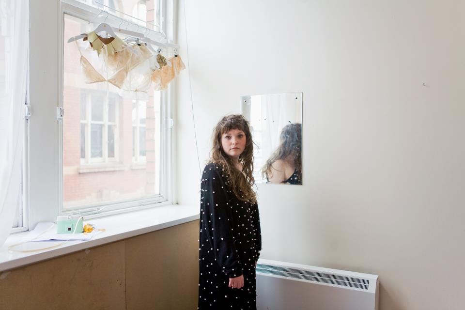 Why I Prefer The Backless Fashion Trend To Cleavage Garms — A Subtle ...