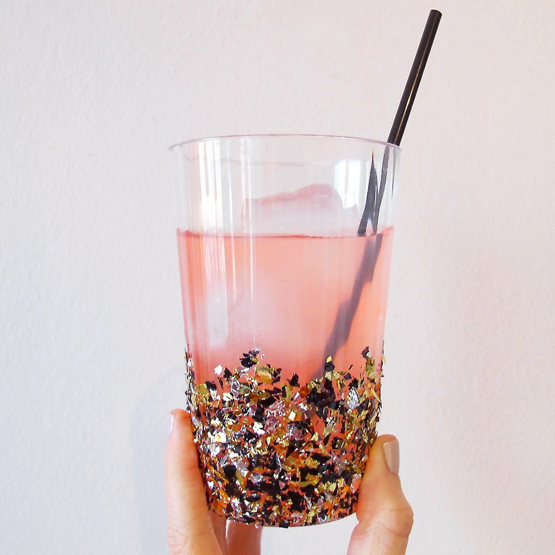 Throw An Oscars Party That's Super Glam With These DIY Sparkly Confetti ...