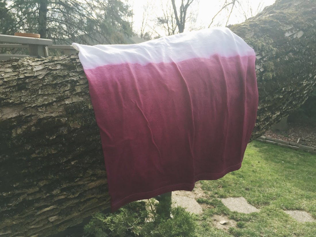 How To Dip Dye Your Clothes — Because It's Basically Tie Dye For Grown Ups