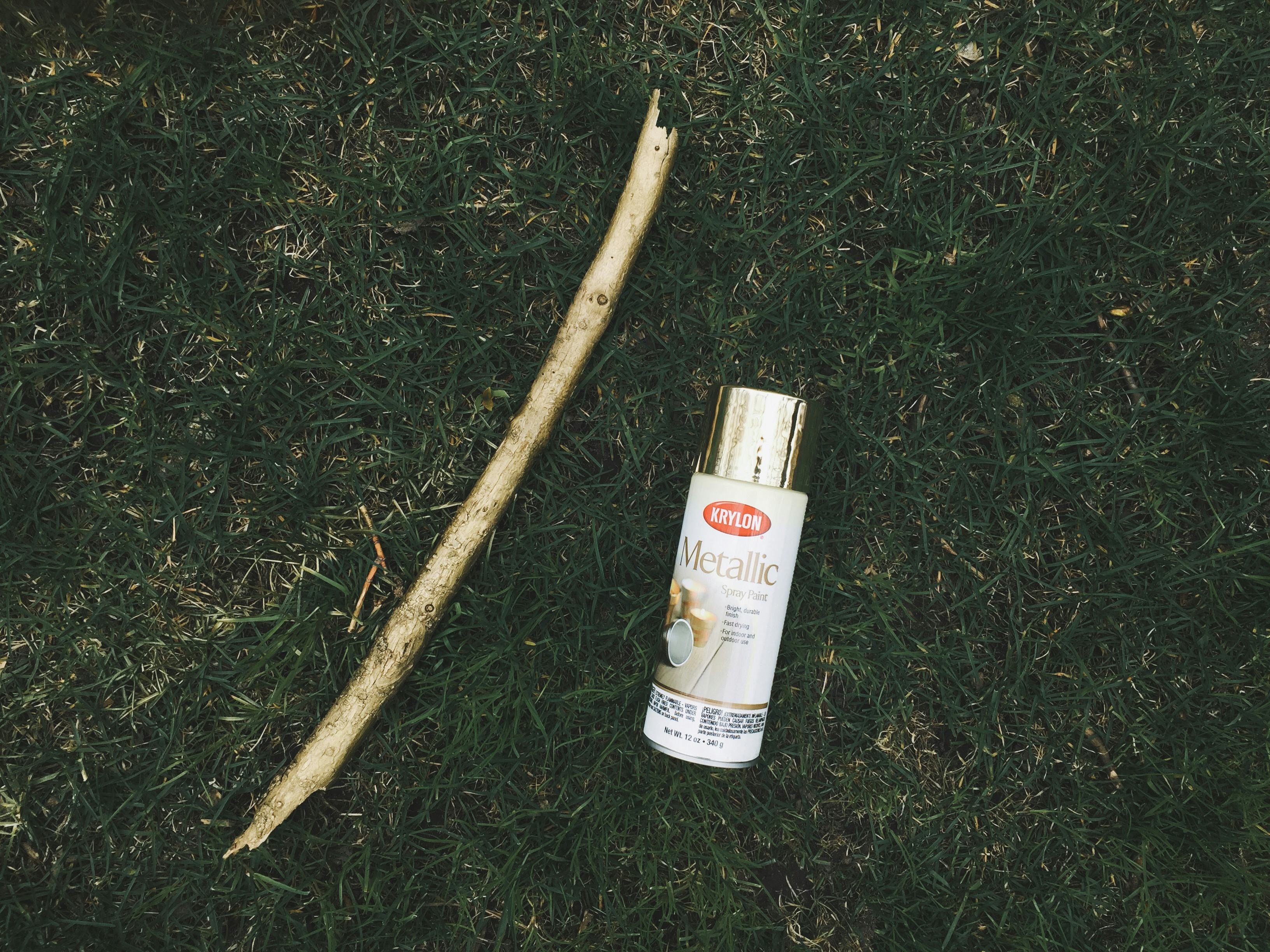 A DIY Necklace Organizer That Will Solve All Your Tangled Jewelry Woes ...