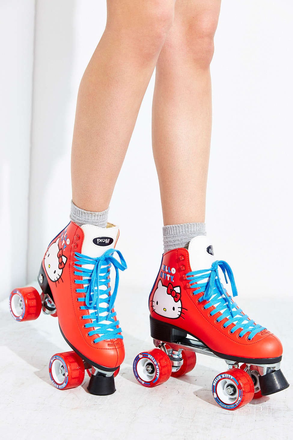 13 Ways To Wear Hello Kitty Every Day Without Looking Like You're ...