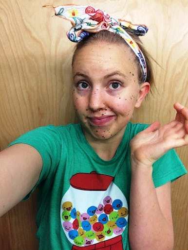 DIY Face Mask Experiment For A Tasty Face: Combine Rosemary, Raw Honey ...