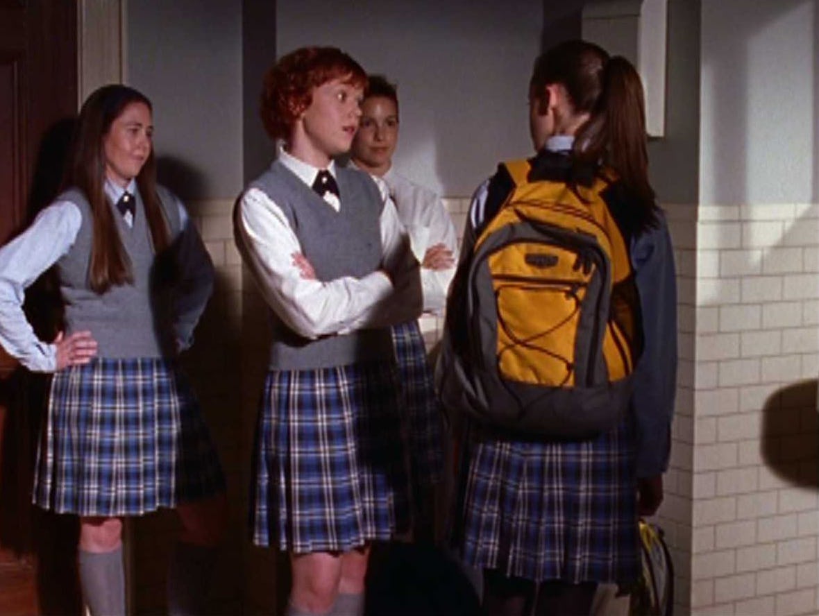 11 Things Only Early 2000s Teens Who Wore School Uniforms Will Understand