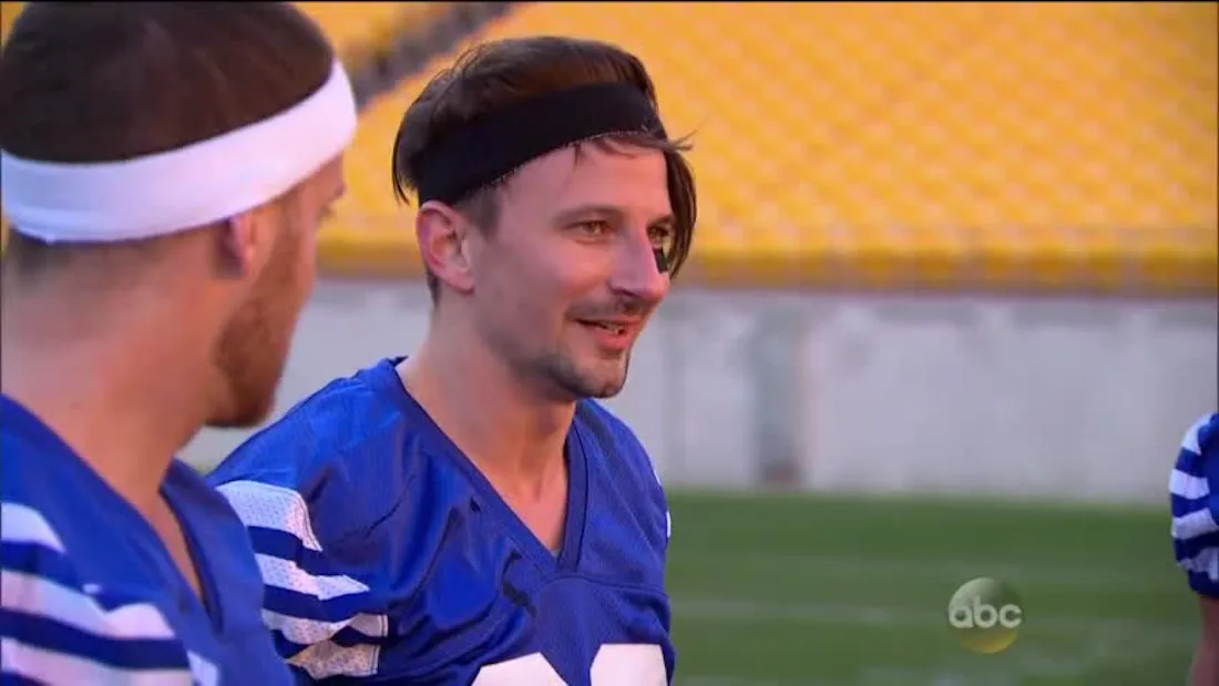 12 Reasons I Want Evan To Go Home On 'The Bachelorette'