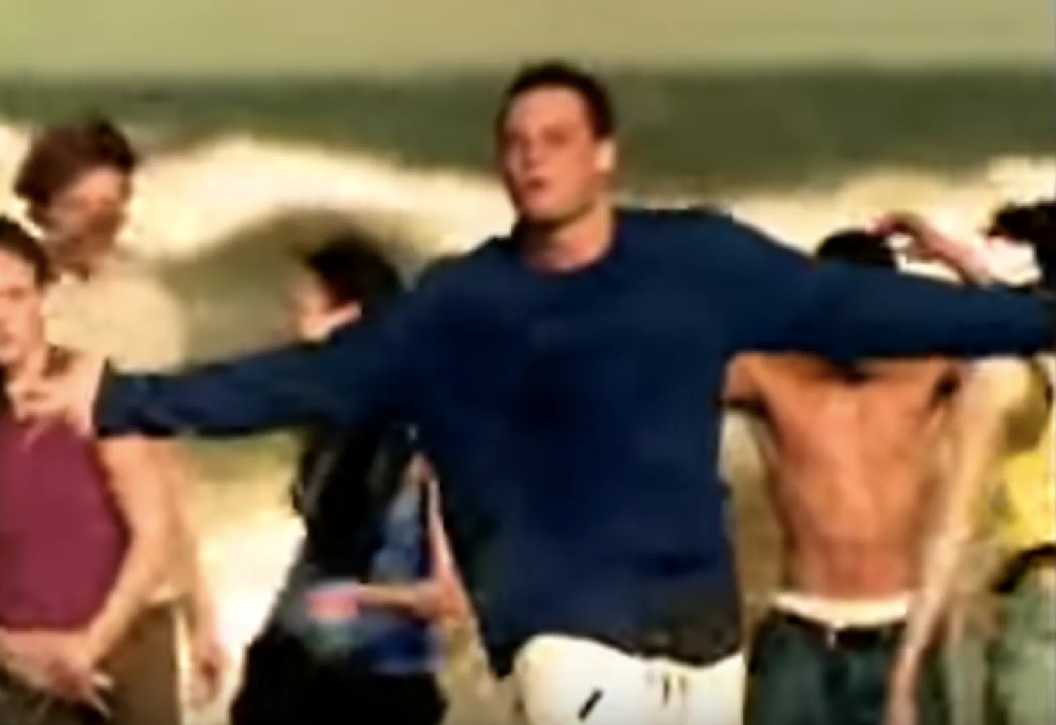 LFO s Summer Girls Lyrics Make Absolutely No Sense Even 17 Years Later lfo-s-summer-girls-lyrics-make-absolutely-no-sense-even-17-years-later