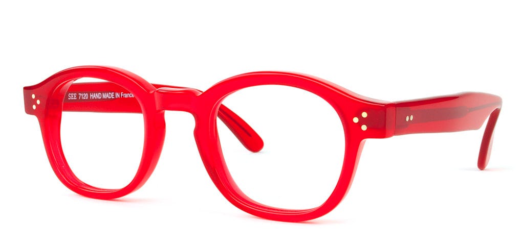 Selena Gomez Wears Glasses In Her Latest Selfie, Pulls Them Off Like A ...