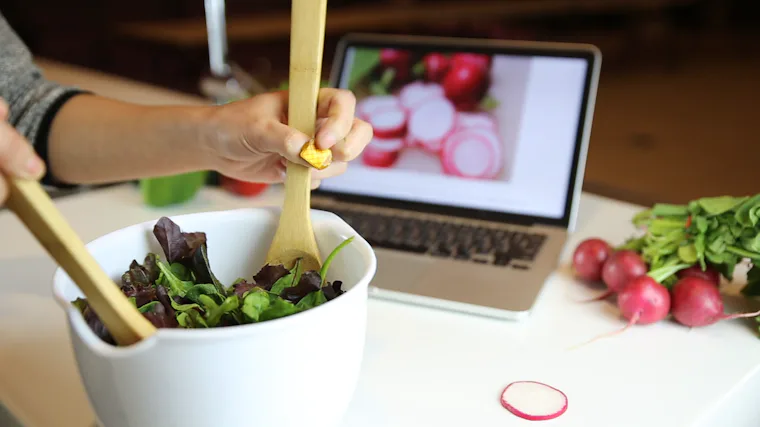 NailO Is A Nail Sticker That Lets You Use Your Phone Or Computer ...