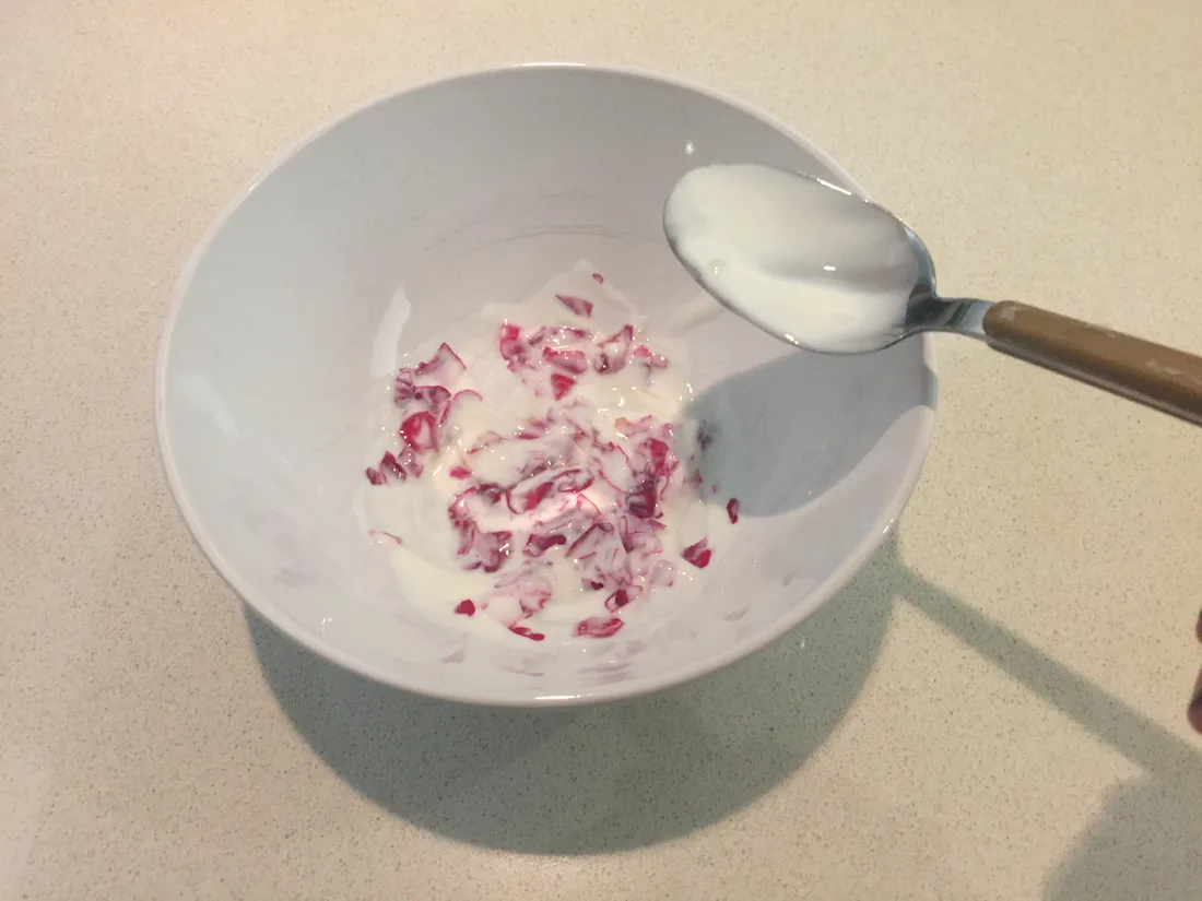 I Contoured My Face Using Coffee Beans, Rose Petals, & Yogurt, & It ...