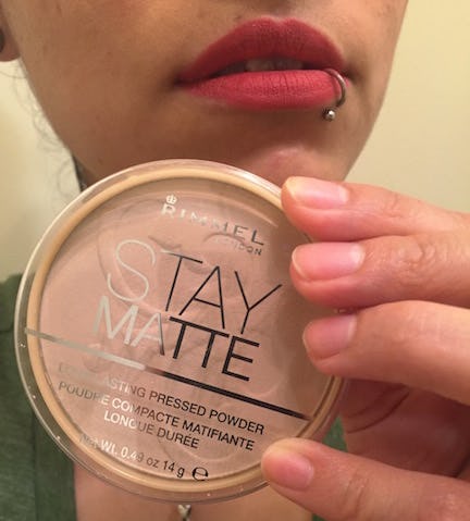 How To Apply Lipstick With A Lip Ring, Because Painting Around Your ...