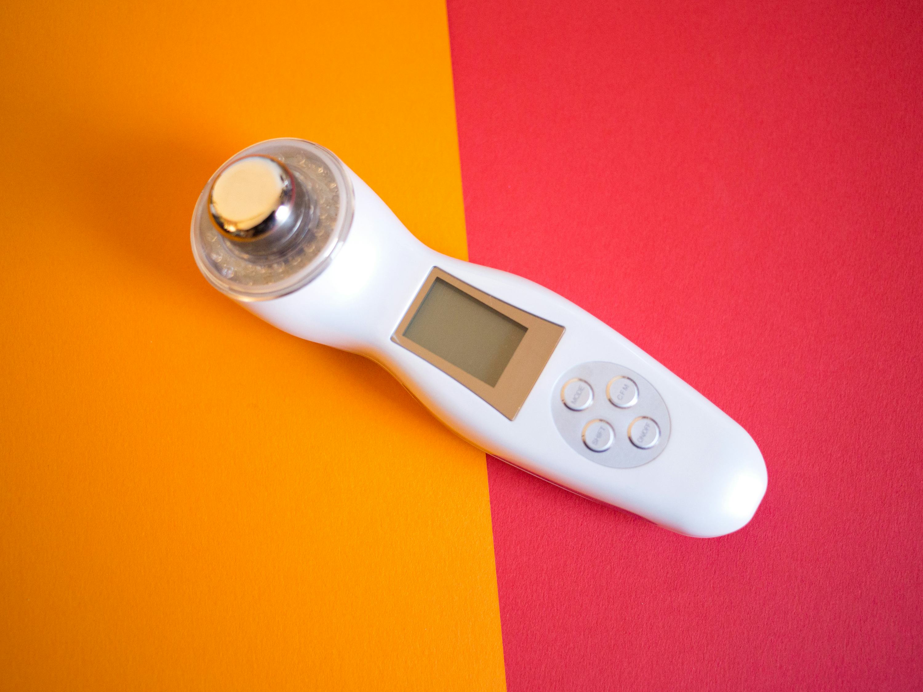 9 New, Weird Electronic Beauty Devices Worth Trying — PHOTOS