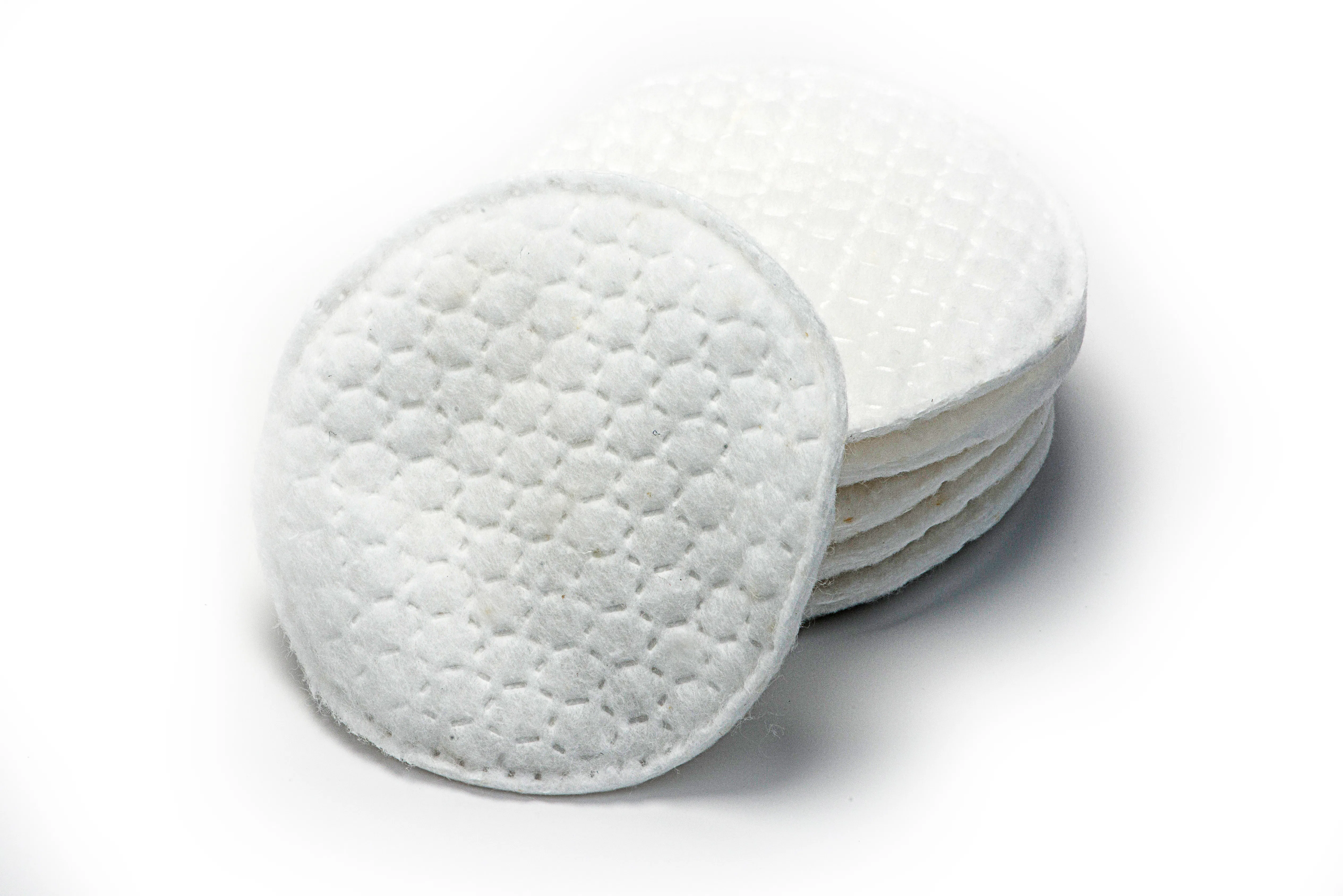 7 Travel Beauty Hacks That'll Save You From Cracked Compacts & Spilled ...