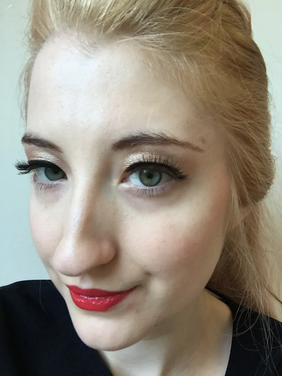 How To Get 1950s Hollywood Makeup In 10 Easy Steps So You Can Be A ...