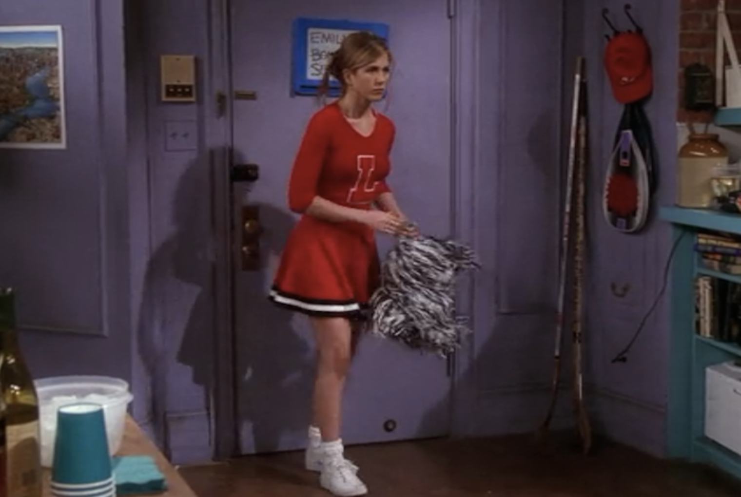25 Rachel Green Fashion Moments You Were Obsessed With — Photos