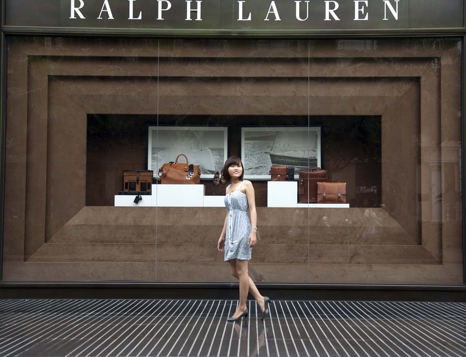 11 Ways To Build A Simple Wardrobe & Lead A More Minimal Lifestyle