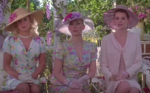 How To Dress Like A Stepford Wife Because Those Robot Babes Had Style