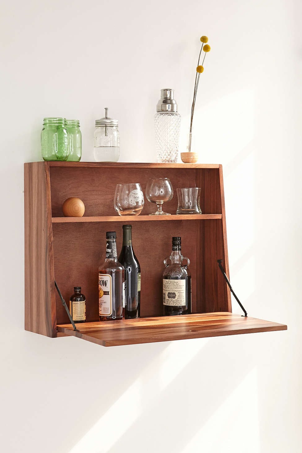 17 Cute & Practical Storage Solutions For Apartment Living